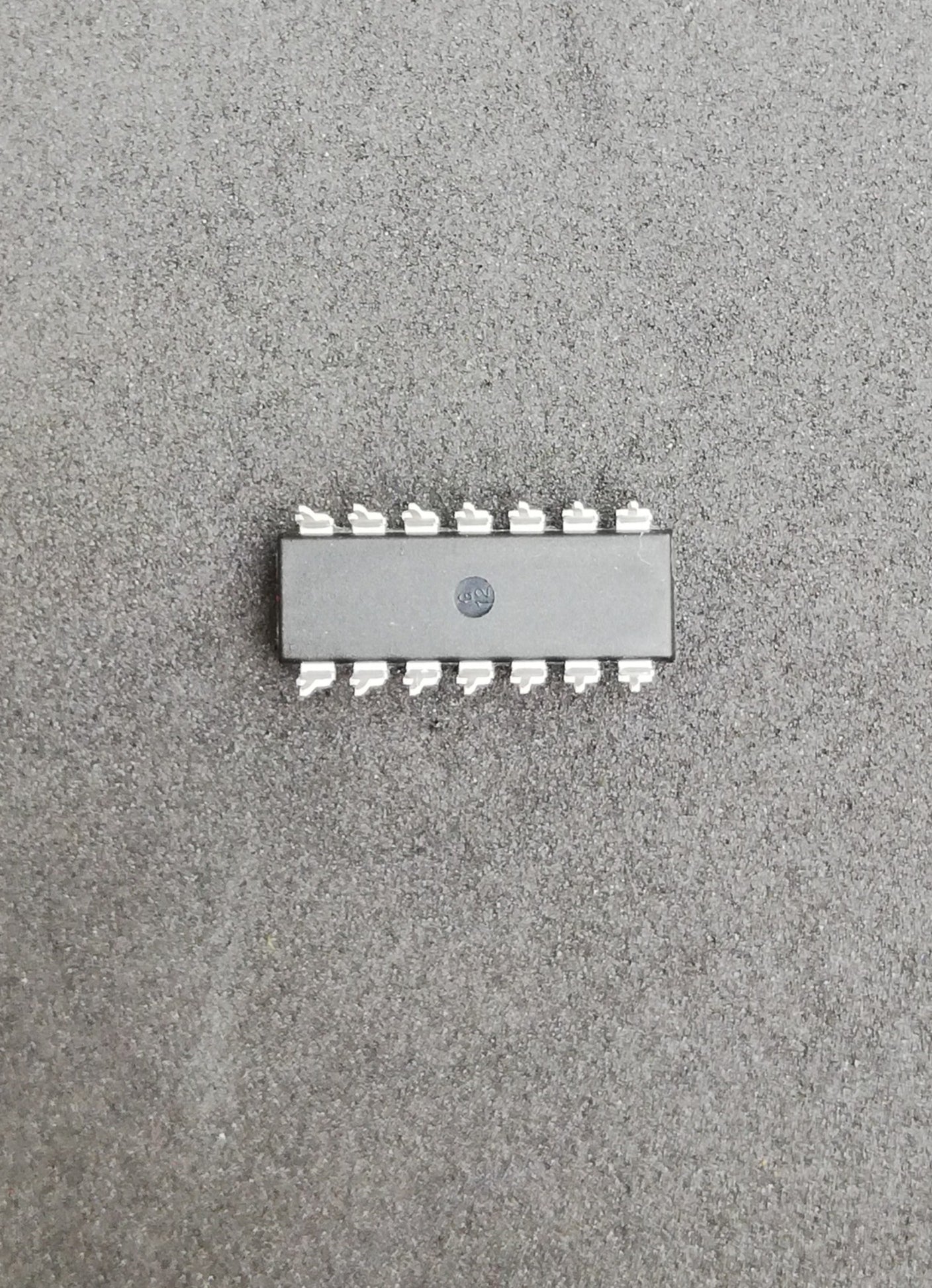 74LS10 compuerta NAND 3 entradas Texas instruments - Electrónica DI...