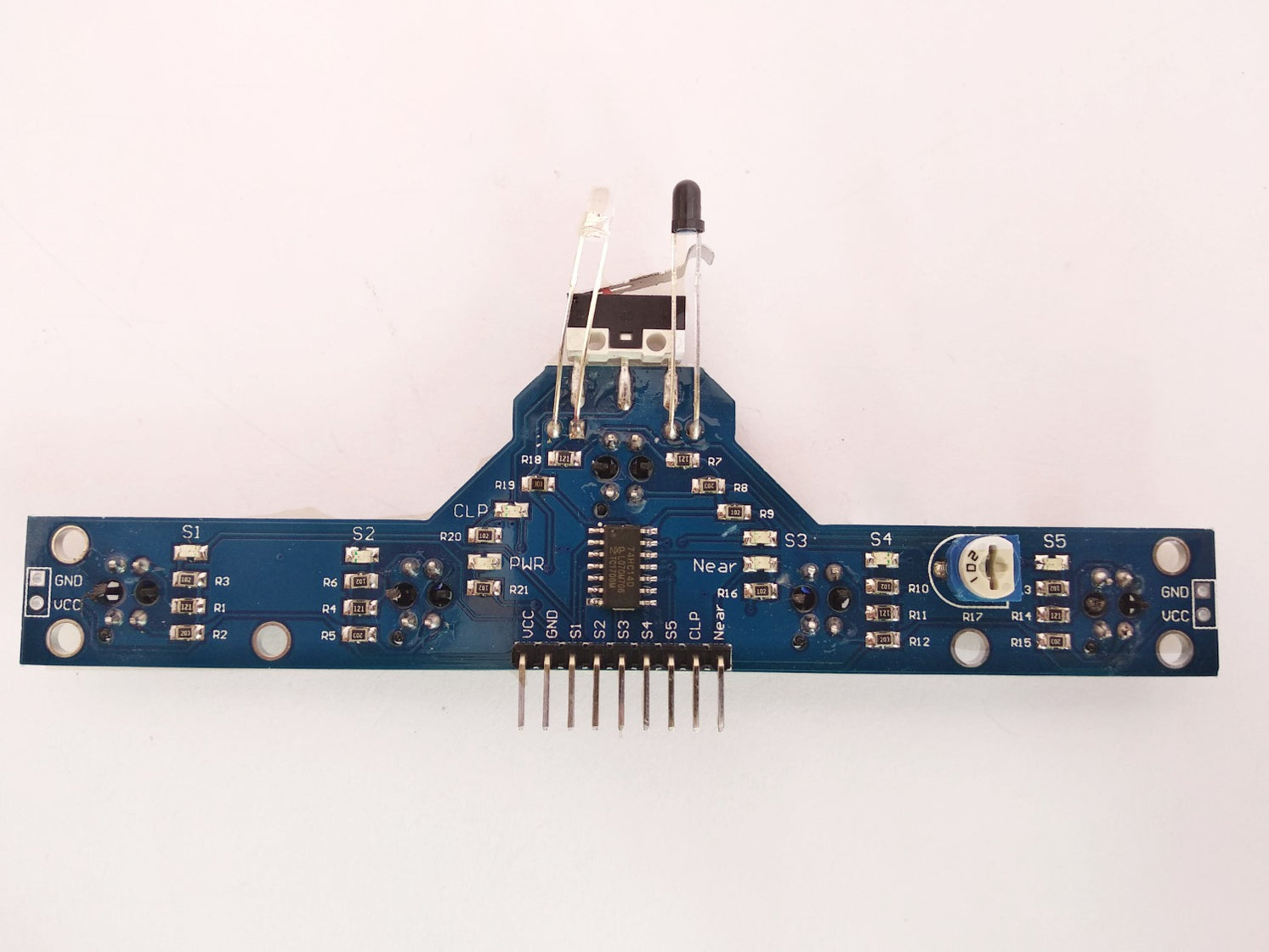 Sensor De Lineas 5 canales BFD-1000 - Electrónica DIY Guatemala